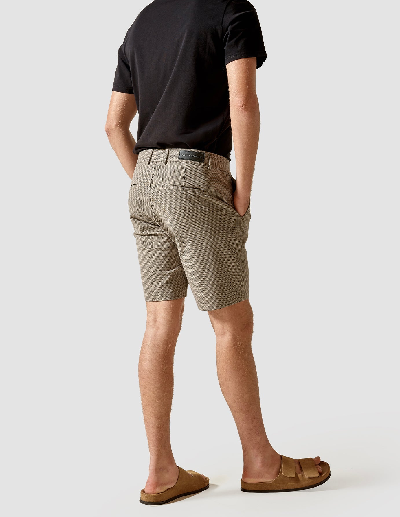 Essential Shorts Mini Brown Check | SHAPING NEW TOMORROW